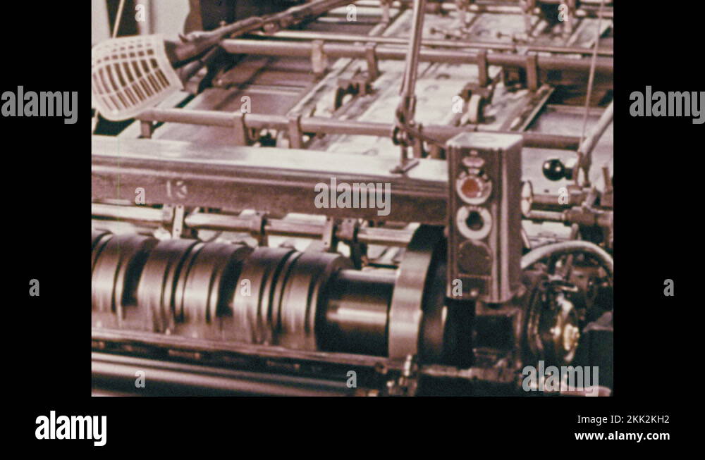 1970s man money Stock Videos & Footage - HD and 4K Video Clips - Alamy