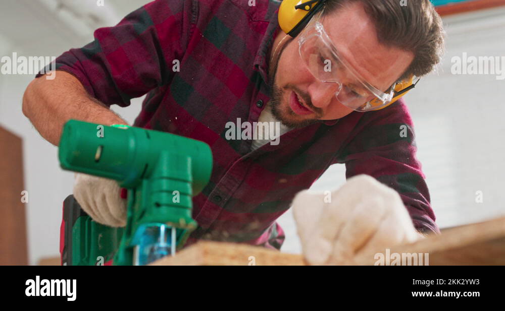 Osb board Stock Videos & Footage - HD and 4K Video Clips - Alamy