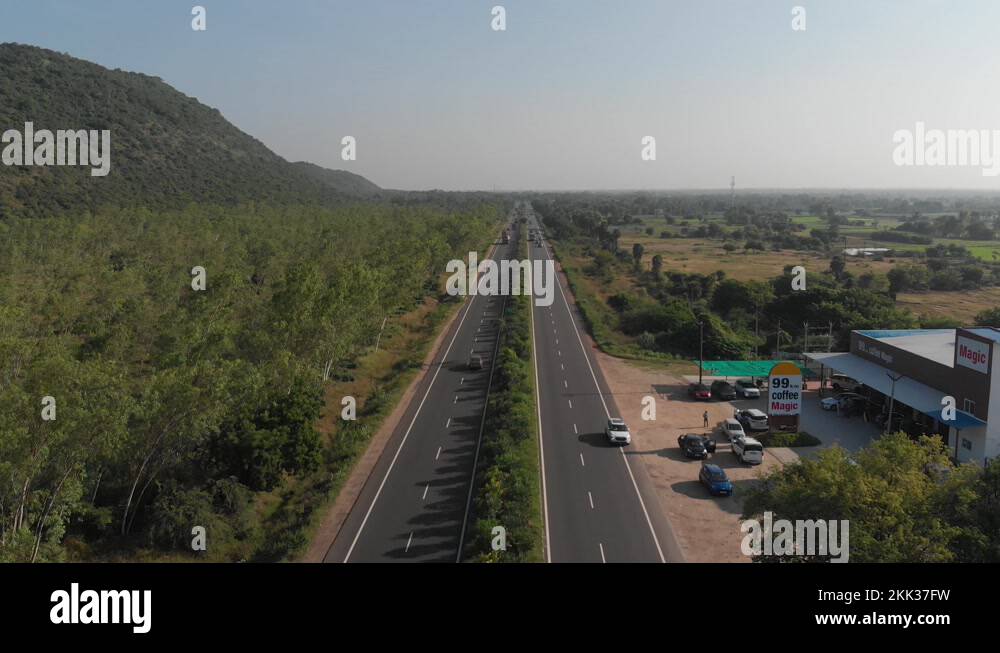 Centerline highway horizon Stock Videos & Footage - HD and 4K Video ...