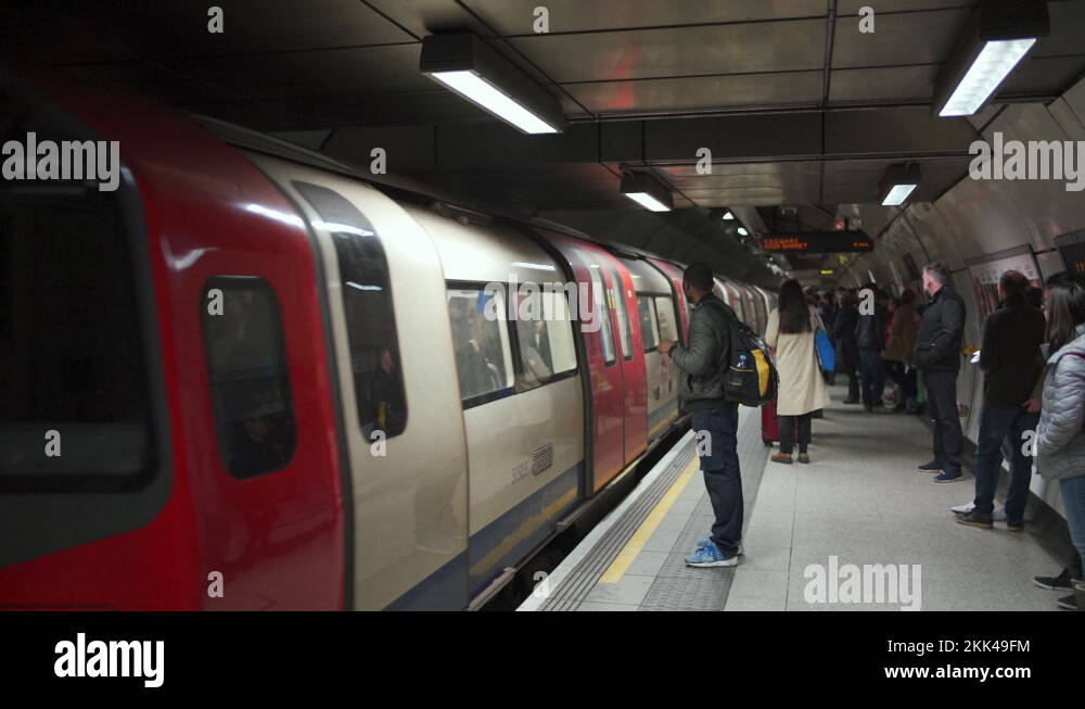 Underground train arriving at platform on metro system Stock Videos ...