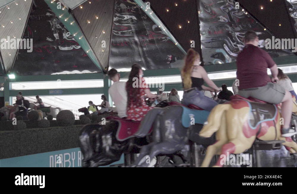 Theme park ride uk Stock Videos & Footage - HD and 4K Video Clips - Alamy