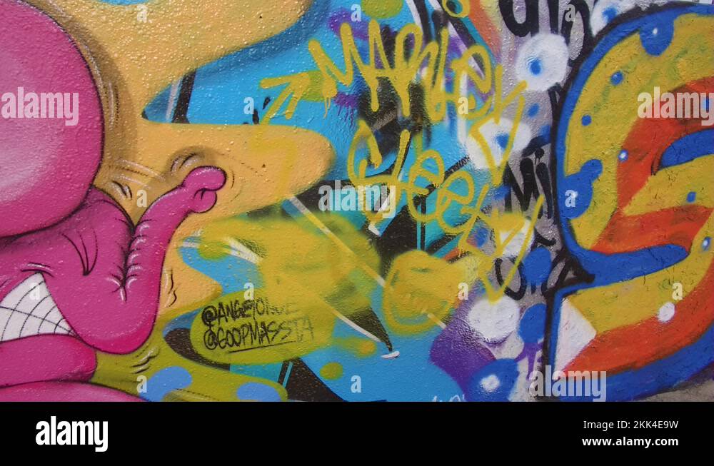 Large graffiti mural Stock Videos & Footage - HD and 4K Video Clips - Alamy