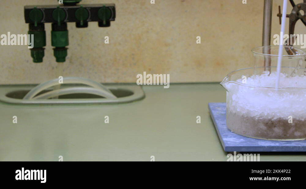 Ice glass beaker Stock Videos & Footage - HD and 4K Video Clips - Alamy