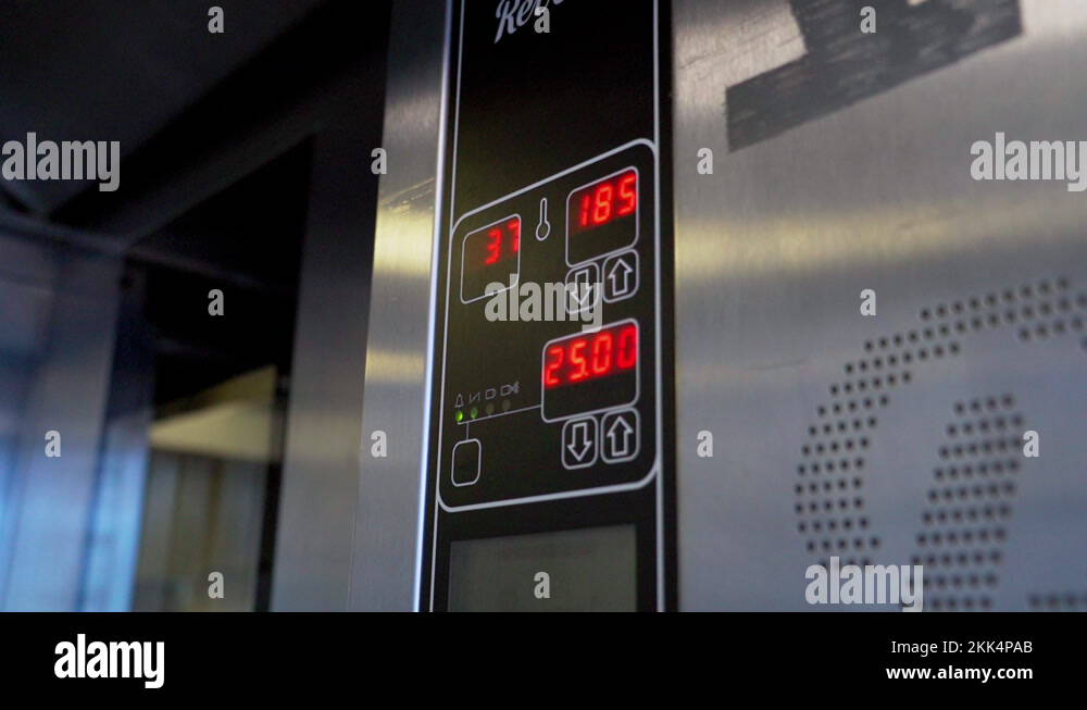 Temperature display Stock Videos & Footage - HD and 4K Video Clips - Alamy