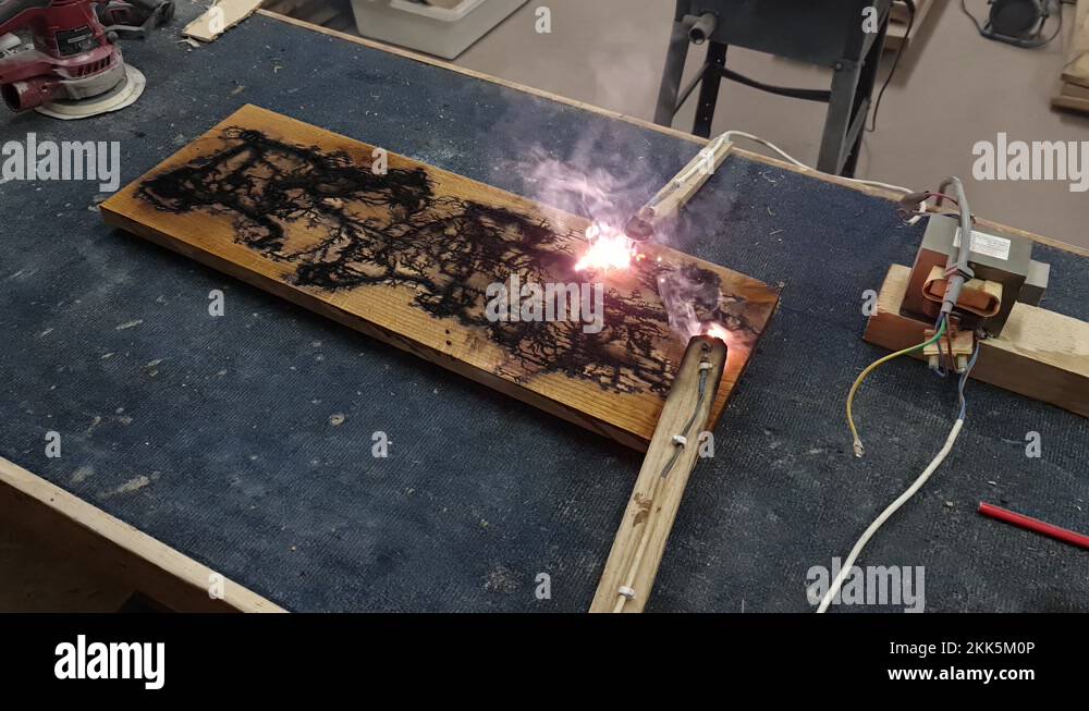 Burning oak Stock Videos & Footage - HD and 4K Video Clips - Alamy