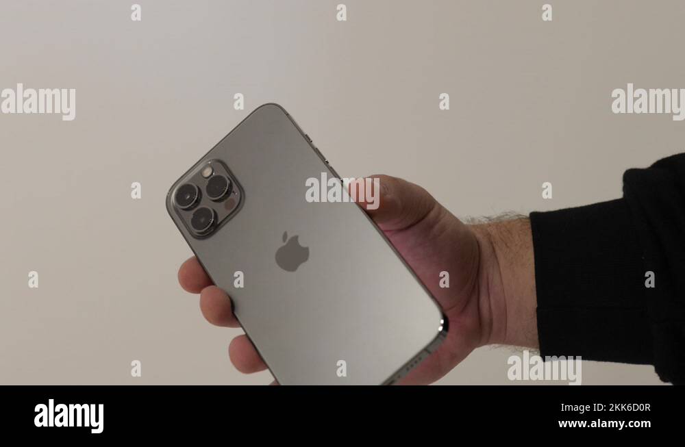 Iphone 12 hand Stock Videos & Footage - HD and 4K Video Clips - Alamy