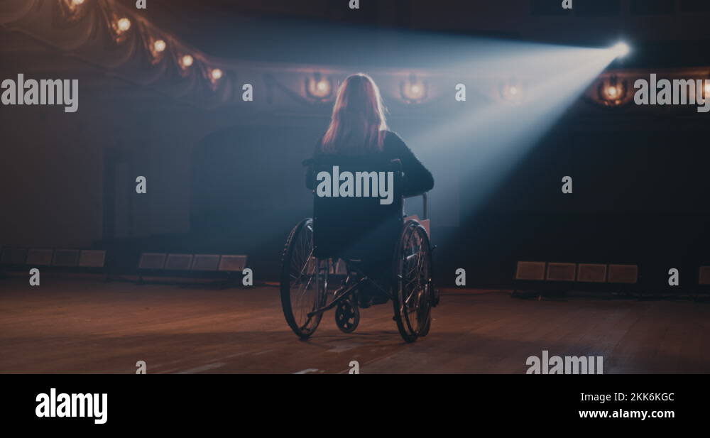 Woman actress stage Stock Videos & Footage - HD and 4K Video Clips - Alamy