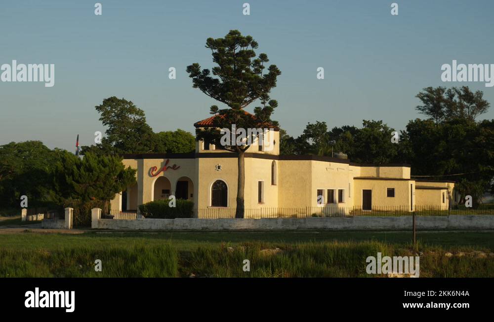 Havana house Stock Videos & Footage - HD and 4K Video Clips - Alamy