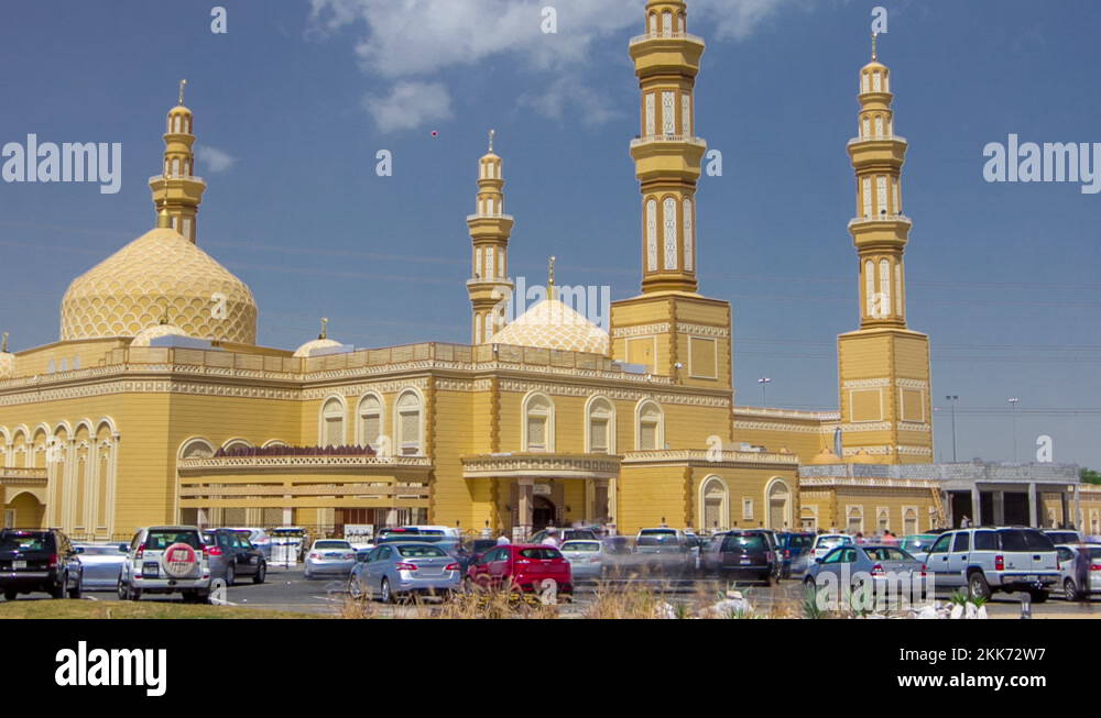 Kuwait mosque Stock Videos & Footage - HD and 4K Video Clips - Alamy