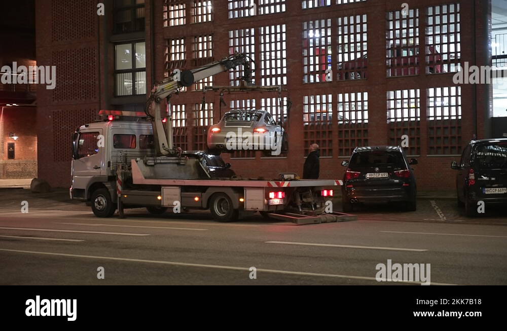 Tow car night Stock Videos & Footage - HD and 4K Video Clips - Alamy