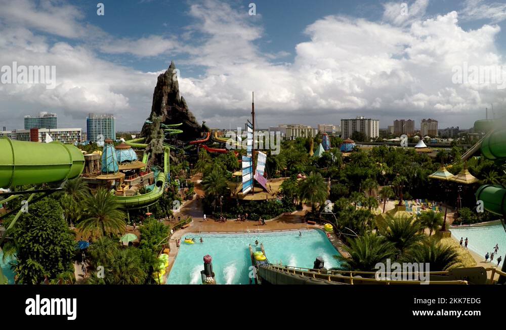 volcano bay orlando florida water theme park Stock Video Footage - Alamy