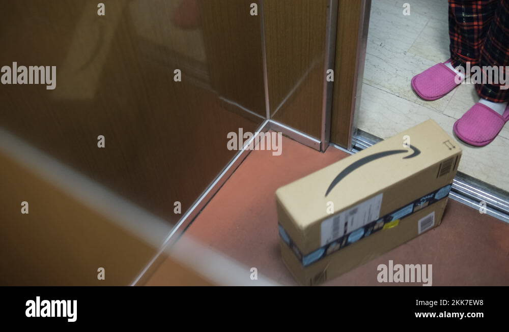 Amazon delivery woman Stock Videos & Footage - HD and 4K Video Clips ...