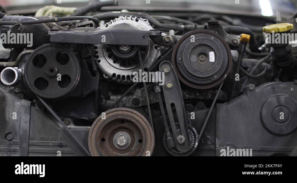 Car engine gears Stock Videos & Footage - HD and 4K Video Clips - Alamy