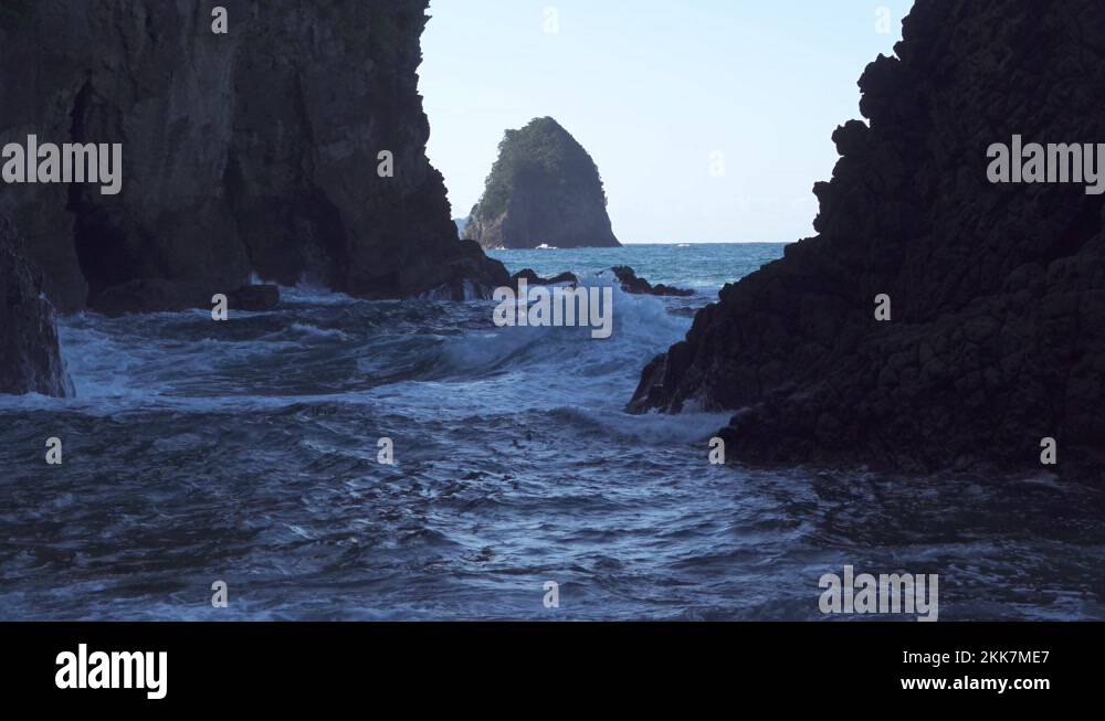 Sea stacks in the morning on the west coast of Izu Peninsula, Shizuoka ...