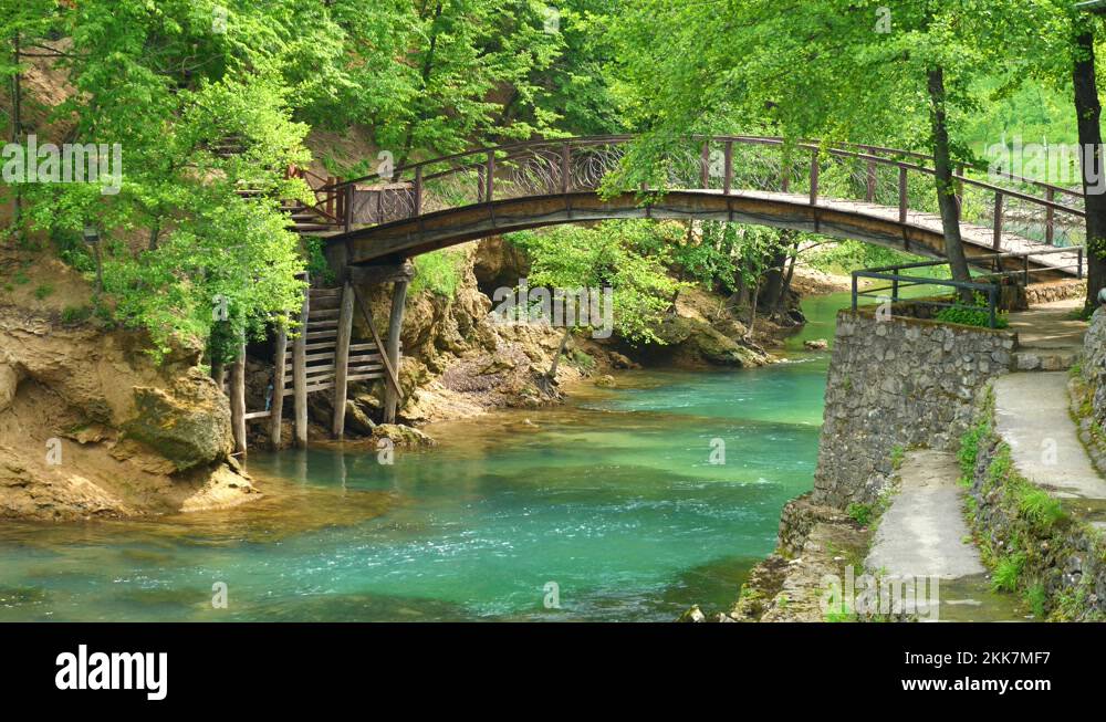 Una river in Stock Videos & Footage - HD and 4K Video Clips - Alamy
