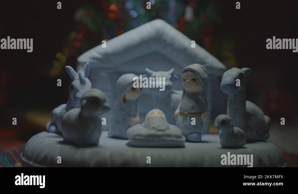 charismas doll lightning up the Mary the mother of Jesus on the cow ...