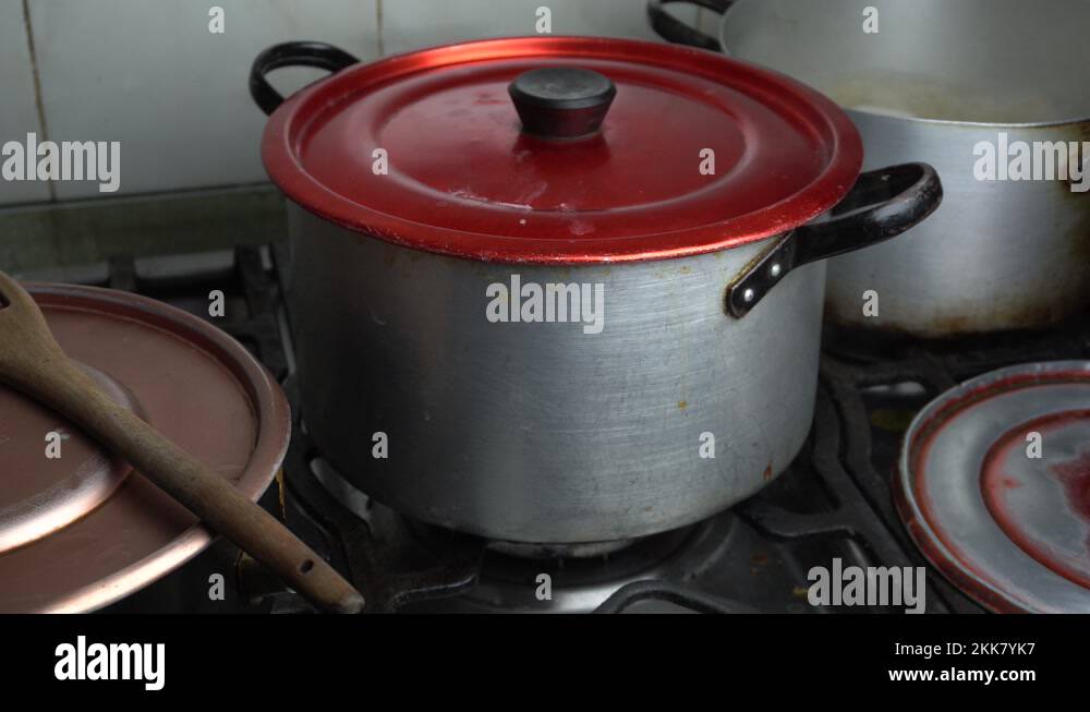 Pot overflowing Stock Videos & Footage - HD and 4K Video Clips - Alamy