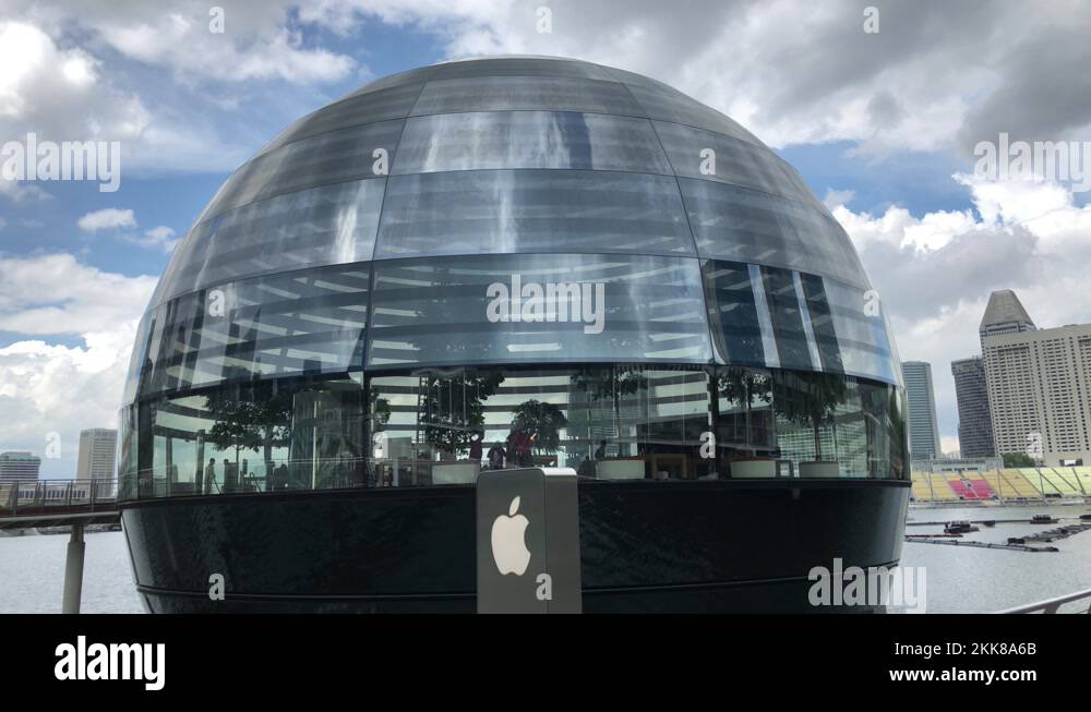 Singapore: New Apple Flagship Store along the waterfront at Marina Bay ...