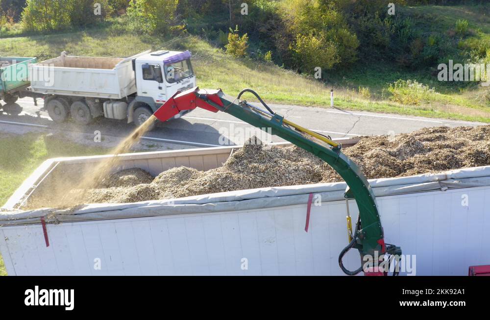 Loading lorry trailer Stock Videos & Footage - HD and 4K Video Clips ...