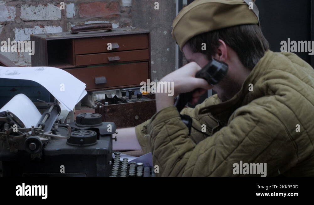 Radio set world war Stock Videos & Footage - HD and 4K Video Clips - Alamy