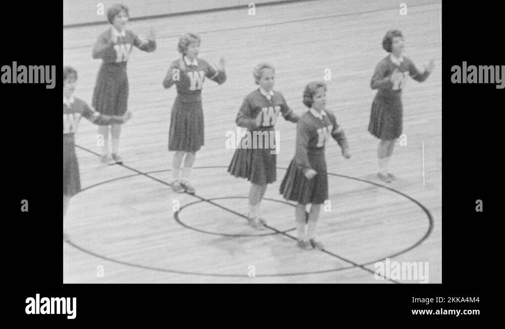 Cheerleaders 1960s Stock Videos & Footage - HD and 4K Video Clips - Alamy