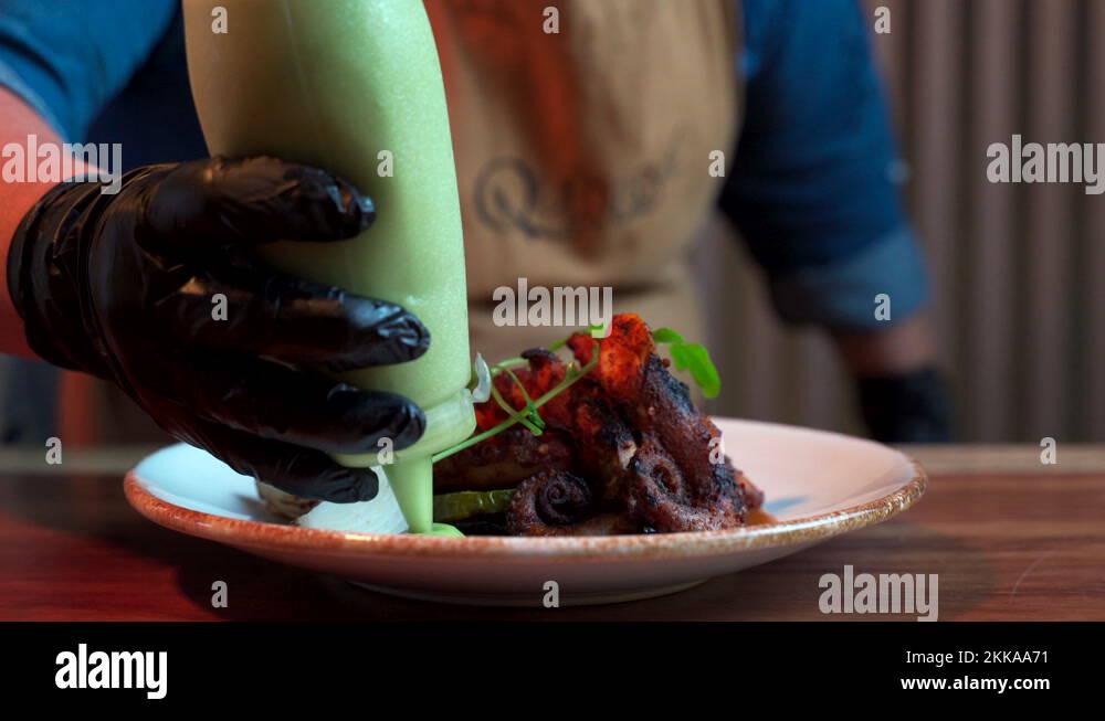 Dressing topping Stock Videos & Footage - HD and 4K Video Clips - Alamy