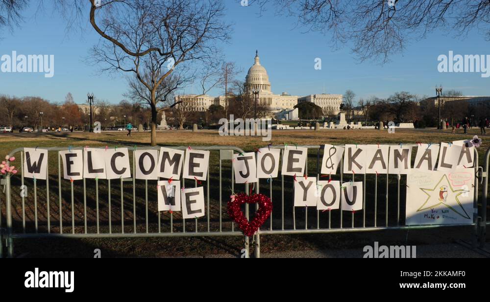 Joe biden signs Stock Videos & Footage - HD and 4K Video Clips - Alamy