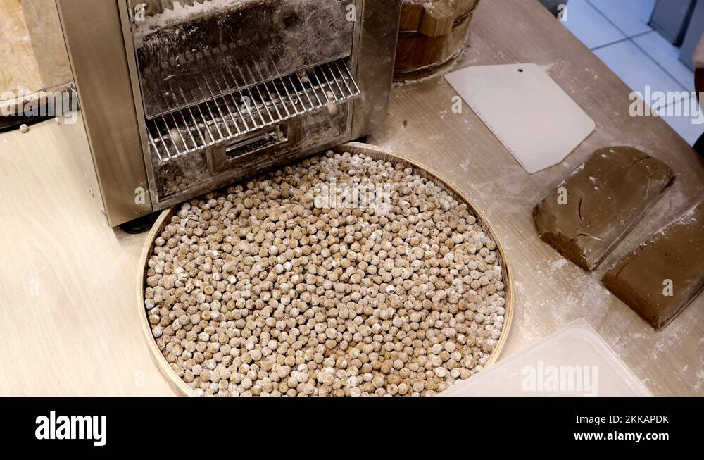 Starch balls Stock Videos & Footage - HD and 4K Video Clips - Alamy