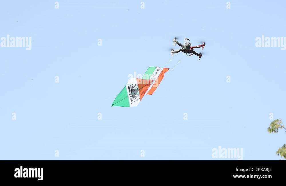 Flying fly kite kites Stock Videos & Footage - HD and 4K Video Clips ...