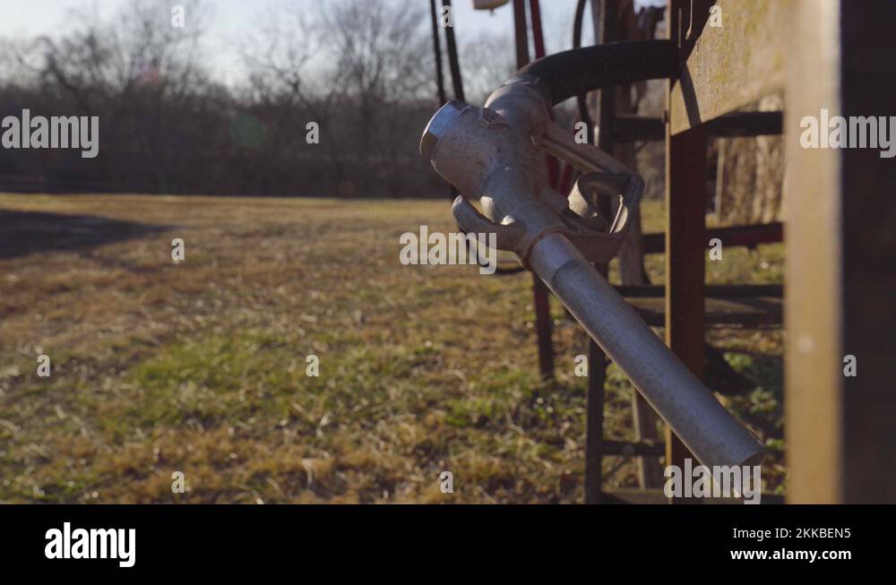 Rusty pump Stock Videos & Footage - HD and 4K Video Clips - Alamy