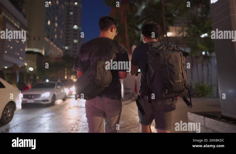 Handhold map Stock Videos & Footage - HD and 4K Video Clips - Alamy