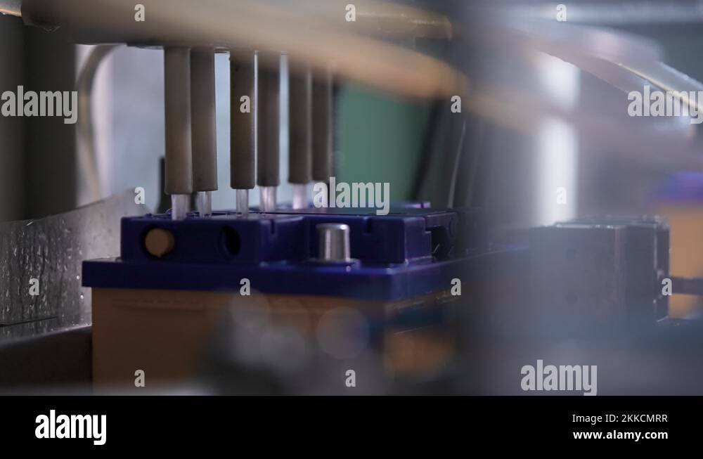 Electrolyte battery Stock Videos & Footage - HD and 4K Video Clips - Alamy