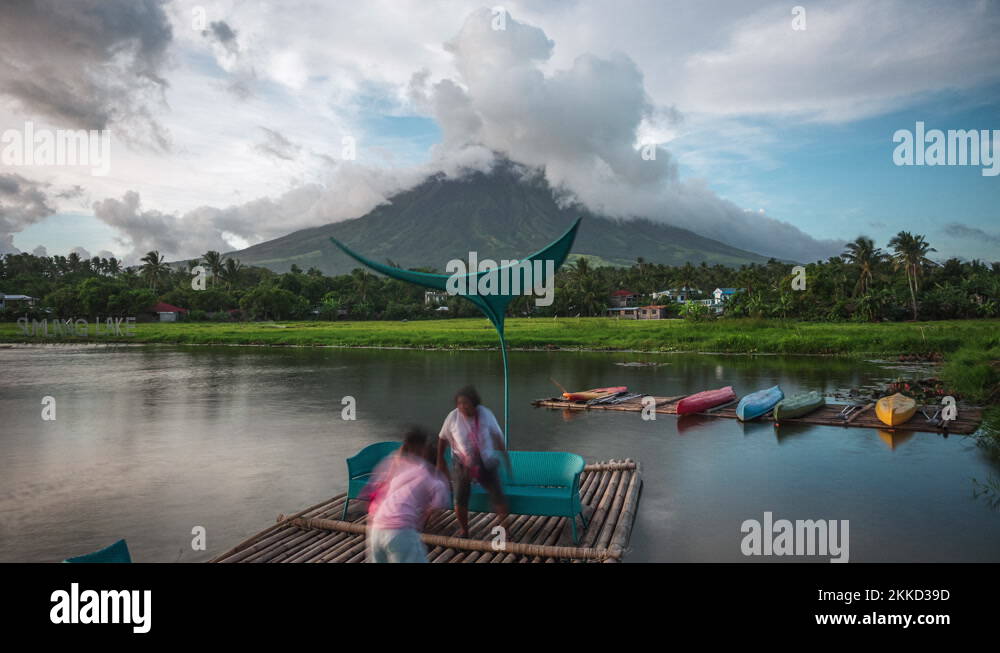 Timelapse View of Mount Mayon Volcano at Sunset, Legazpi, Albay ...