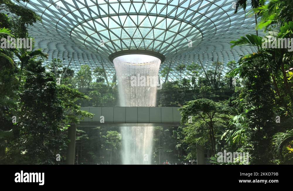 Singapore: Jewel's Rain Vortex indoor waterfall at Changi Airport, 4K ...