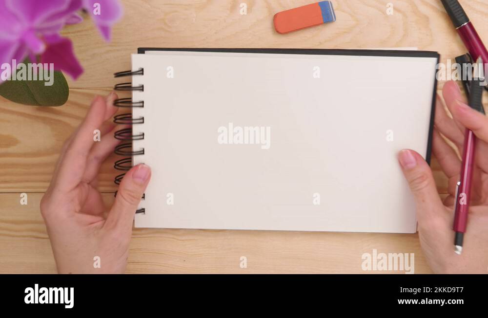 Empty sketchbook Stock Videos & Footage - HD and 4K Video Clips - Alamy
