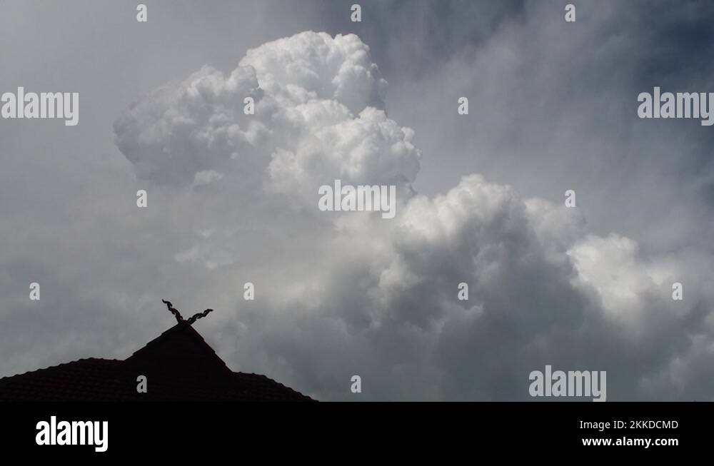 Cumulus cloud building Stock Videos & Footage - HD and 4K Video Clips ...