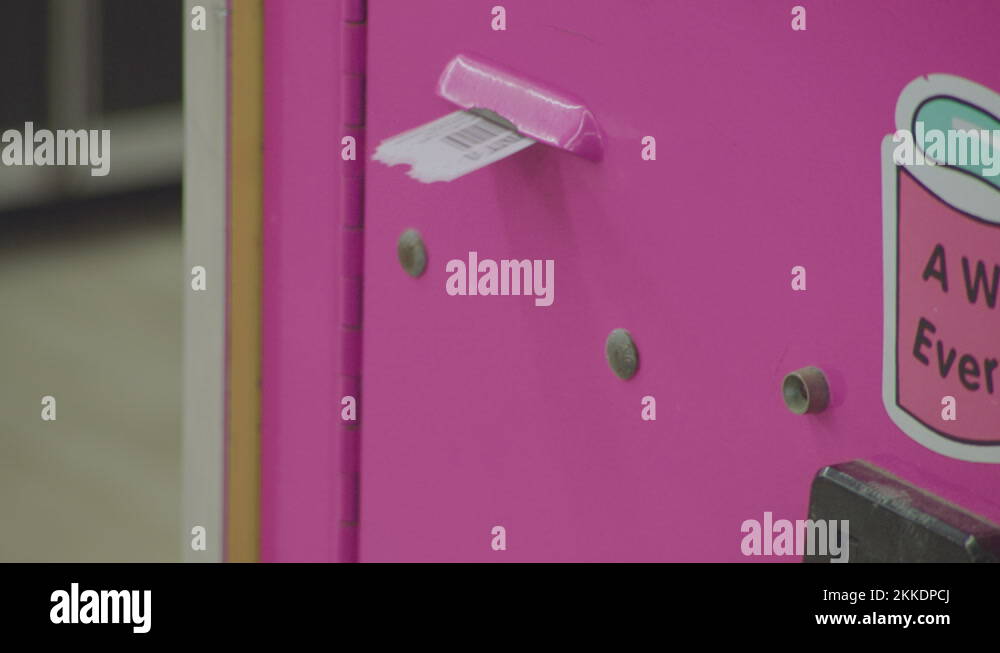 Number dispenser Stock Videos & Footage - HD and 4K Video Clips - Alamy