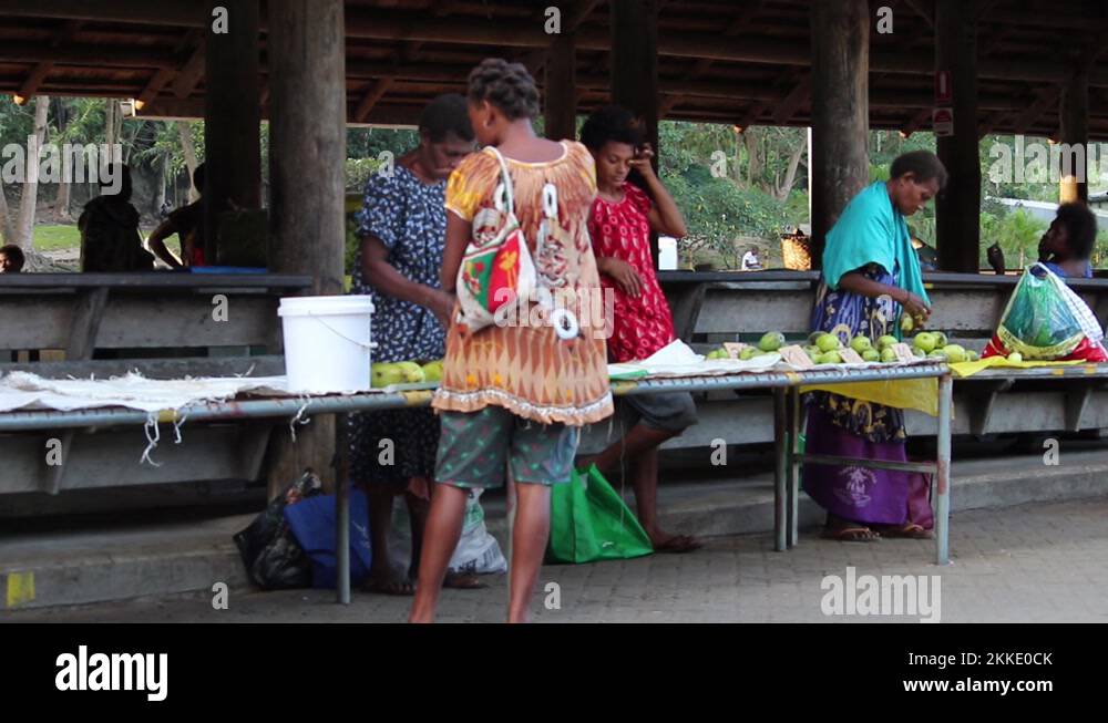 Papua New Guinea daily life in the traditional cultural market Stock ...