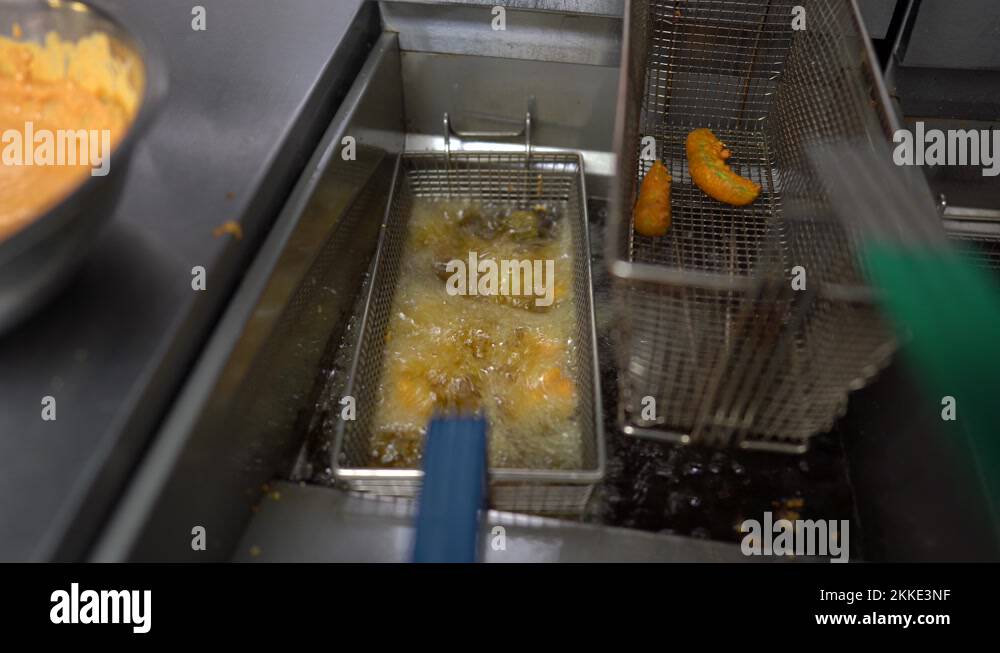Foods frying Stock Videos & Footage - HD and 4K Video Clips - Alamy