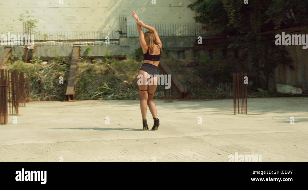 Twerking Dance Stock Videos And Footage Hd And 4k Video Clips Alamy