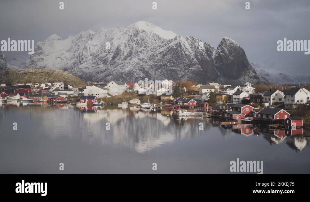 Reine mountains Stock Videos & Footage - HD and 4K Video Clips - Alamy