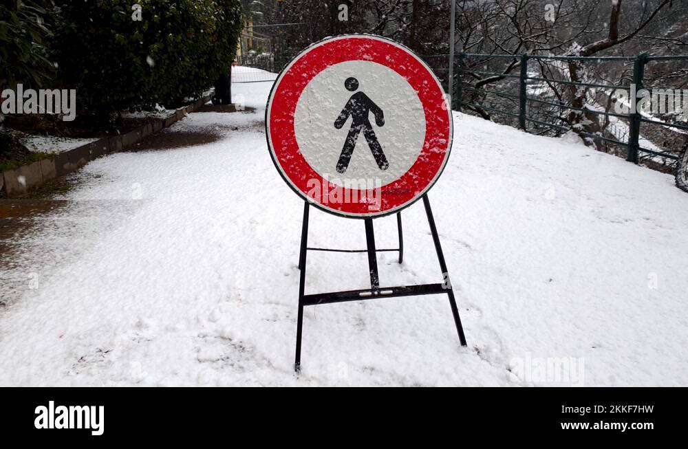 No entry sign with snow Stock Videos & Footage - HD and 4K Video Clips ...