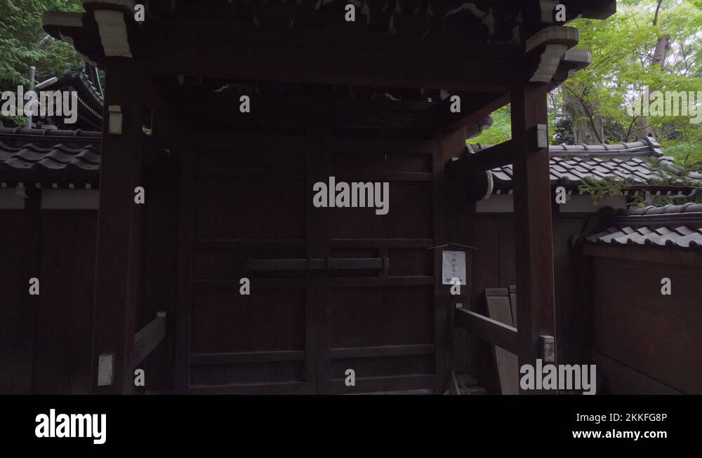 The doors of Buddhist temples in Japan have a very beautiful and ...