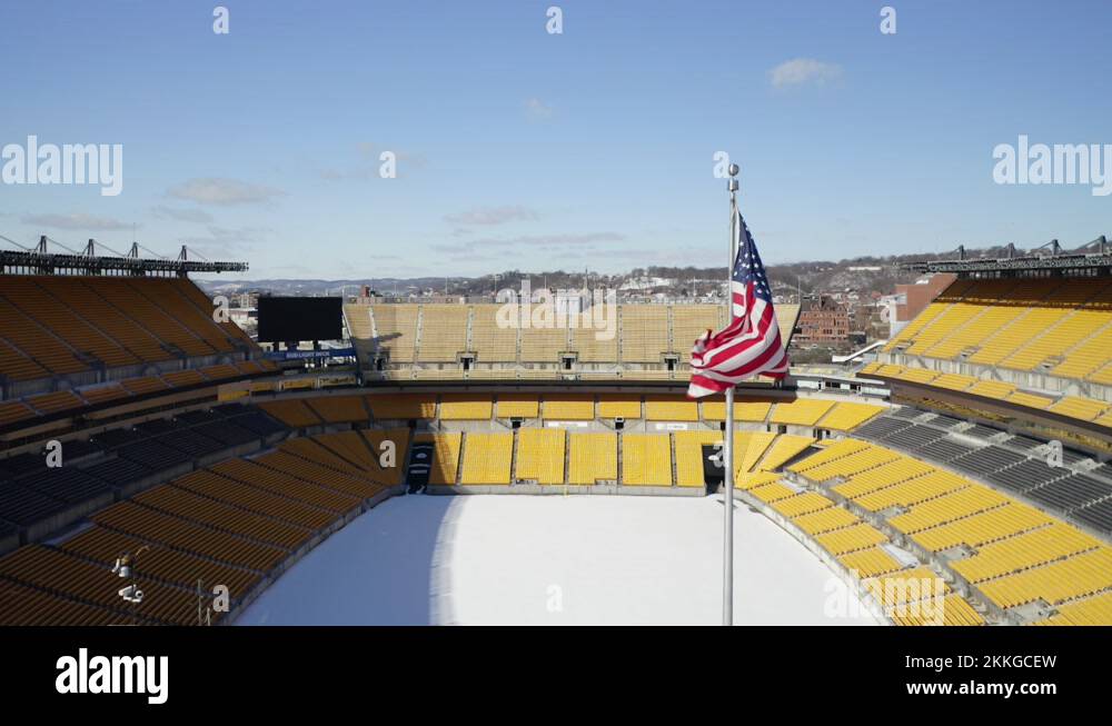 U s flag stadium Stock Videos & Footage - HD and 4K Video Clips - Alamy