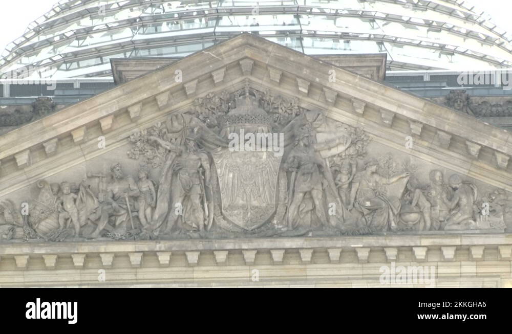 Statues, stone sculptures and bas-reliefs on the Reichstag building ...