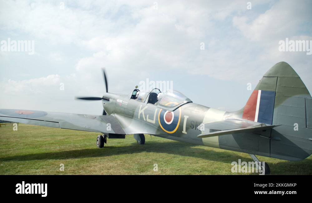 Spitfire raf plane Stock Videos & Footage - HD and 4K Video Clips - Alamy