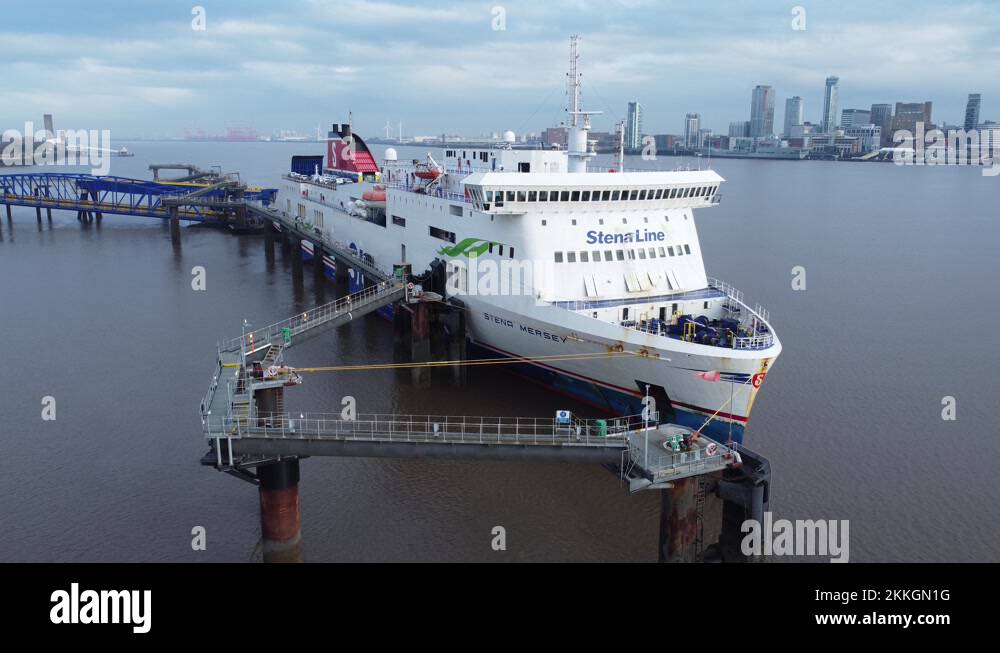 Stena Line freight ship vessel loading cargo shipment from Wirral ...