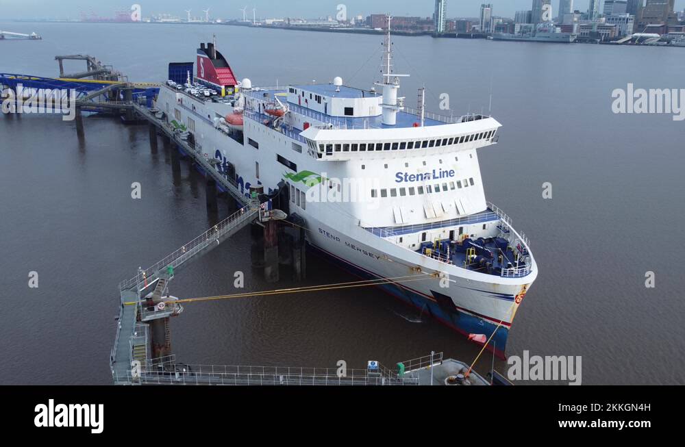 Stena Line freight ship vessel loading cargo shipment from Wirral ...
