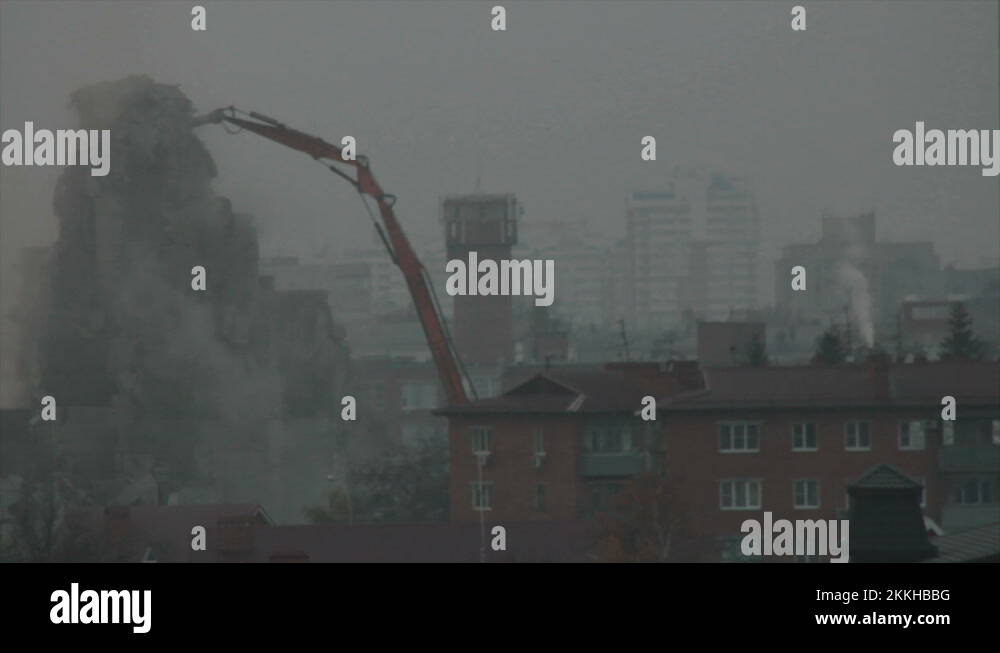 Destroying building Stock Videos & Footage - HD and 4K Video Clips - Alamy