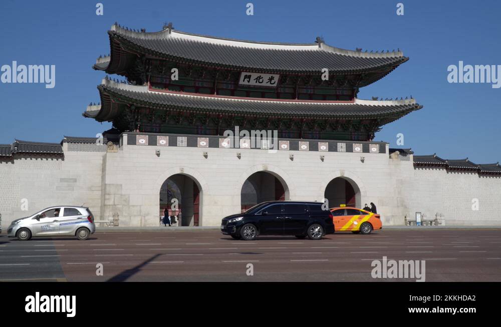 Gwanghwamun is the main and largest gate of Gyeongbokgung Palace, Seoul ...